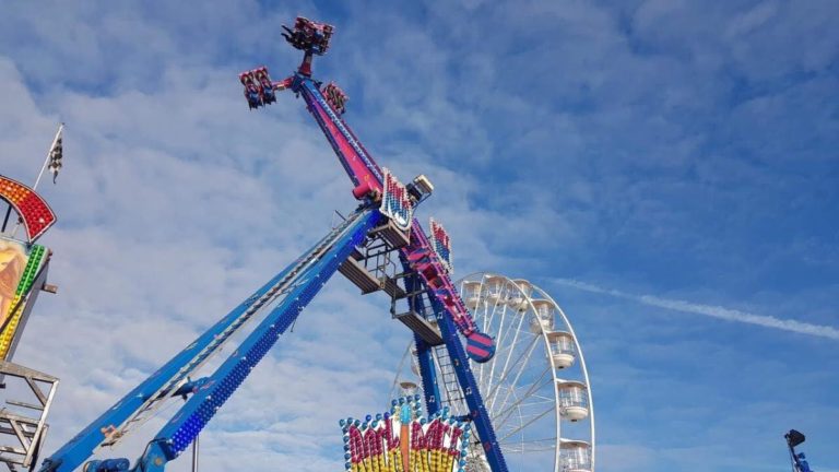 Leigh Danters And Sons Fun Fair | Fairground Rides In Gloucestershire